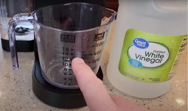 How to Descale Keurig Supreme (Plus) with Vinegar? Easy Way!